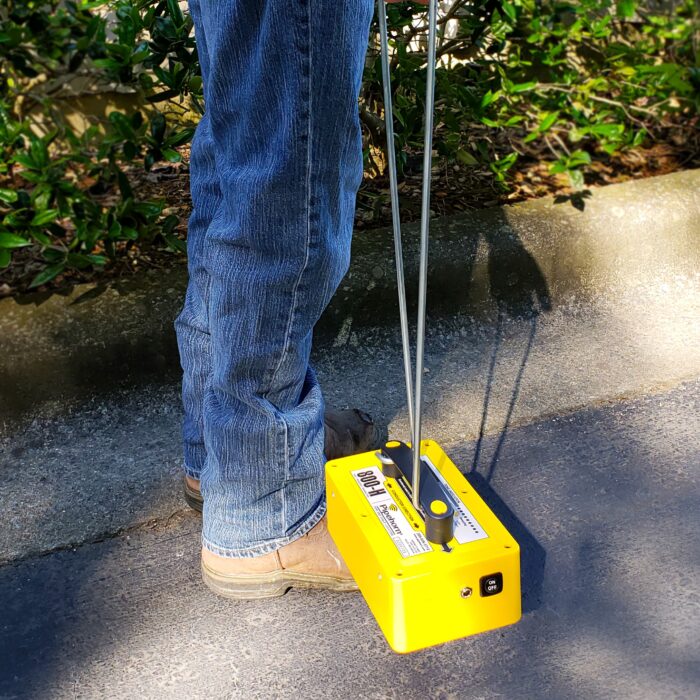 Pipehorn 800-H Pipe and Cable Locator - Pipehorn Locating Technology